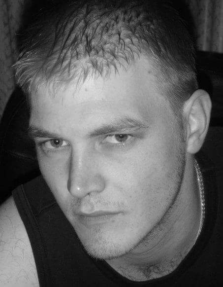 Ben W - Professional Voice Over Talents - Mello Studio