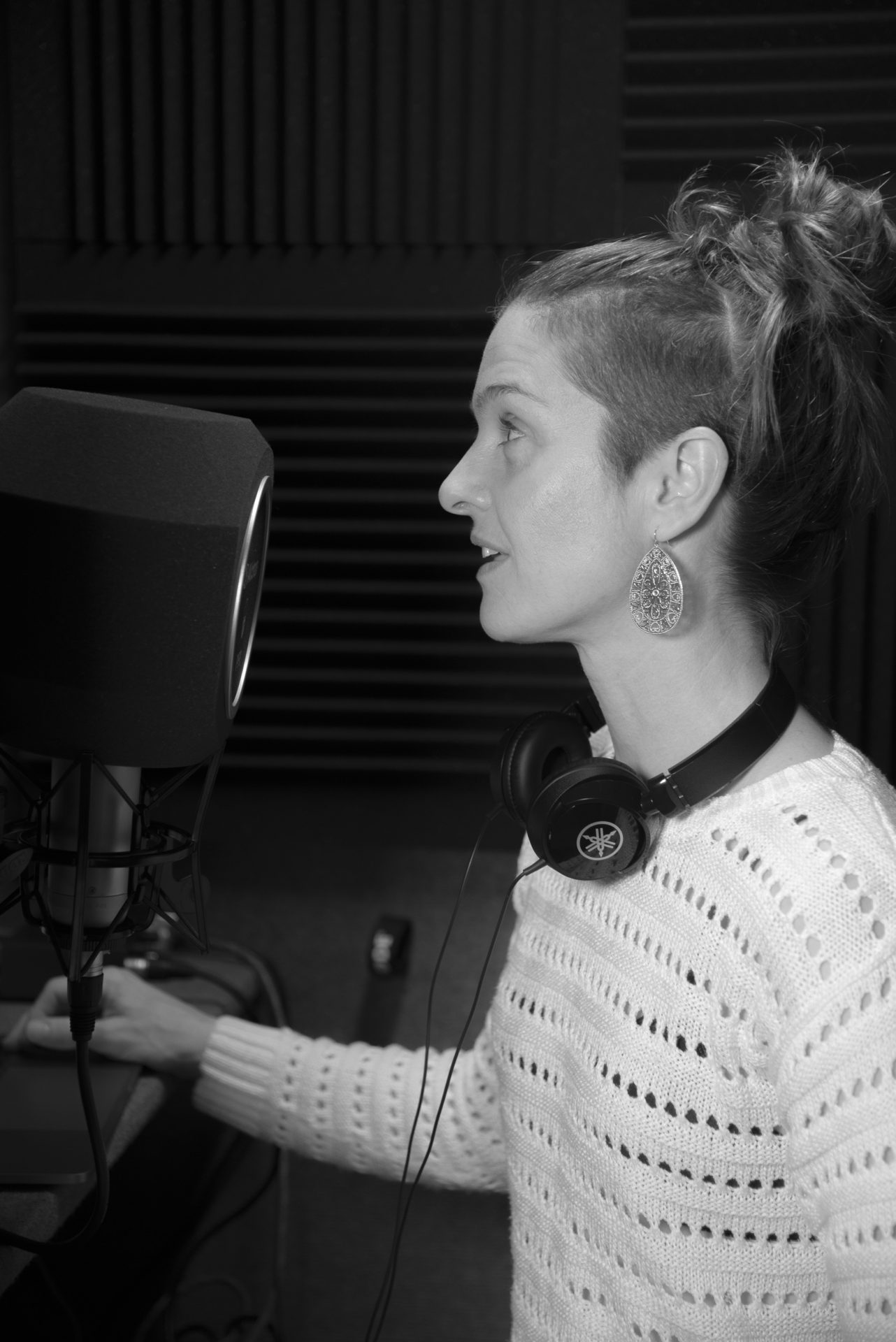 Monica H - Professional Voice Over Talents - Mello Studio